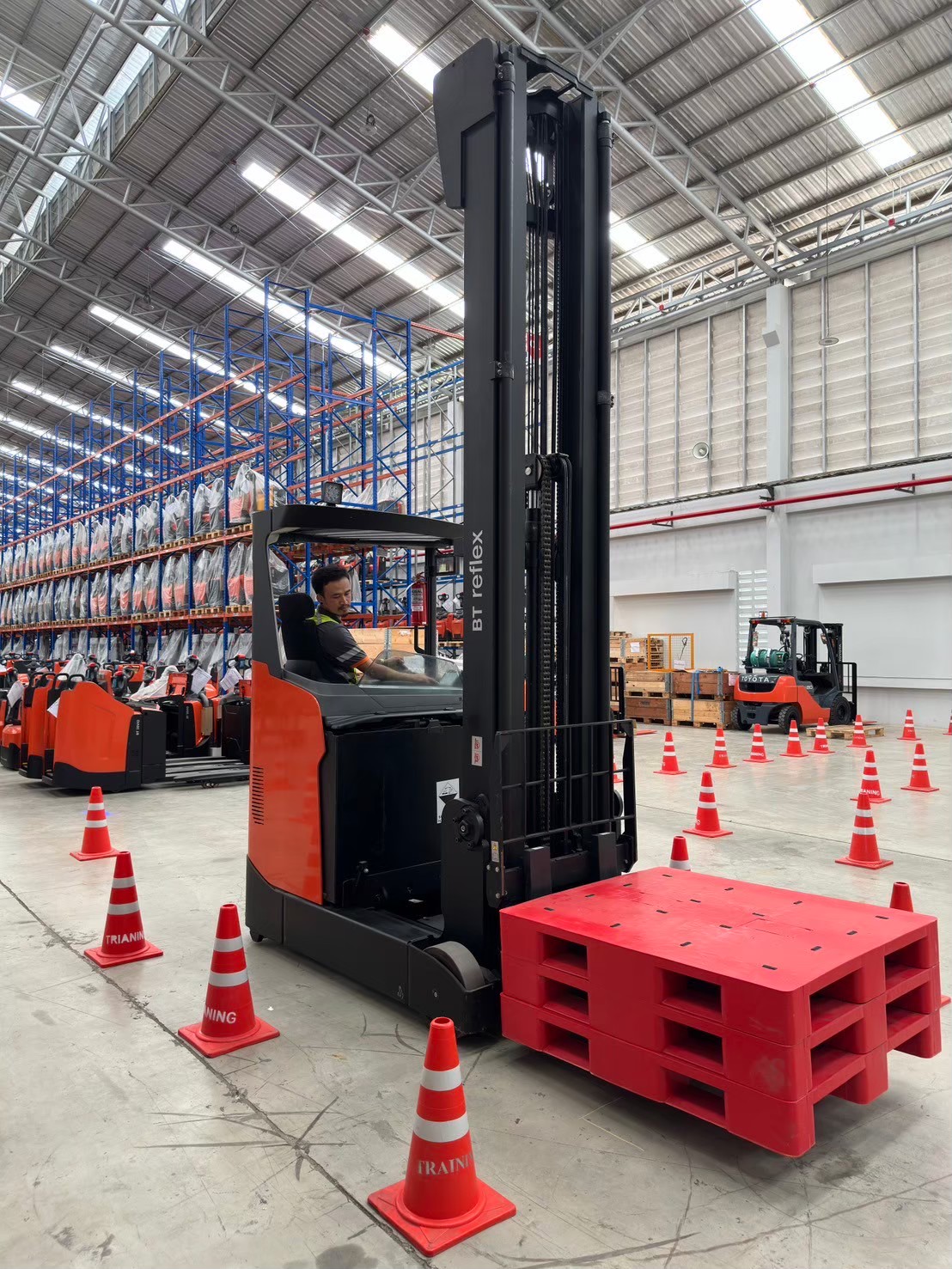 Training - Toyota Material Handling Warehouse Solutions