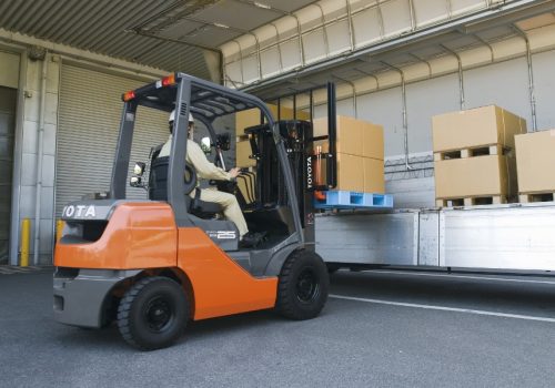 TRANSPORT & DISTRIBUTION - Toyota Material Handling Warehouse Solutions
