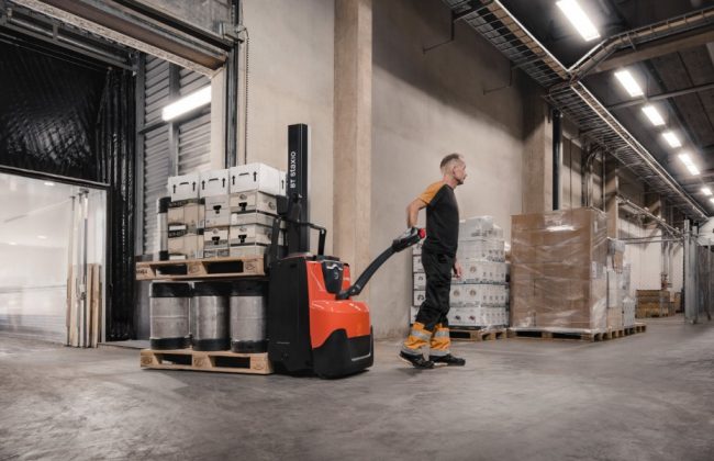 SMALLER BUSINESSES - Toyota Material Handling Warehouse Solutions
